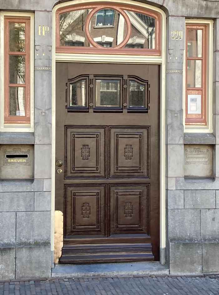 Onderhoud: Nieuwe voordeuren in het Universiteitskwartier ...