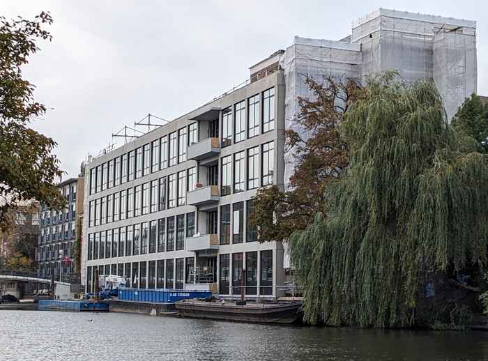 Achter de schermen op de Roeterseilandcampus: Henk van den Berg over de ...